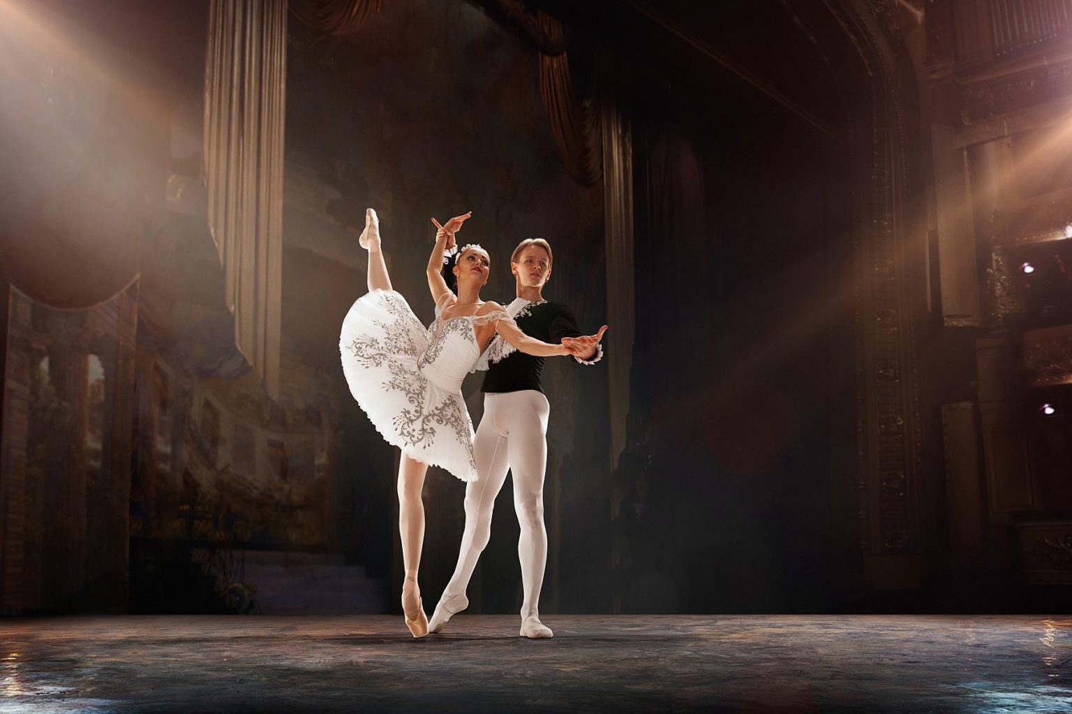 Royal Ballet: conheça a história e saiba como desenvolver o método ...